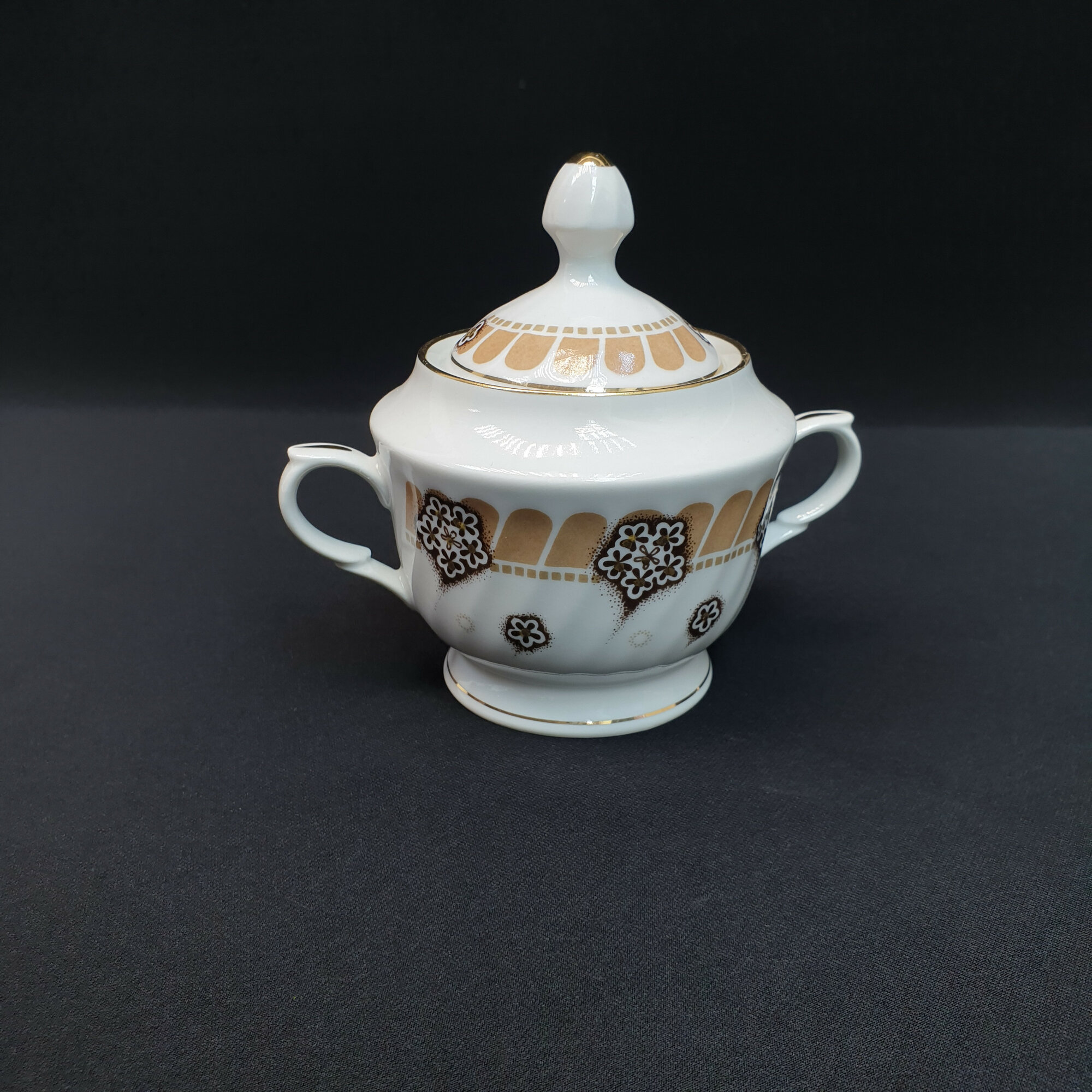 Винтажная сахарница Рига, фарфор позолота деколь 450 мл, СССР