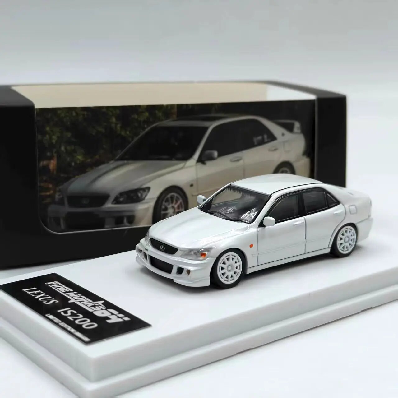 Maisto IS200 ALTEZZA металлический автомобиль 1:64Коллекция моделей автомобилей из сплава, выполненных в масштабе.
