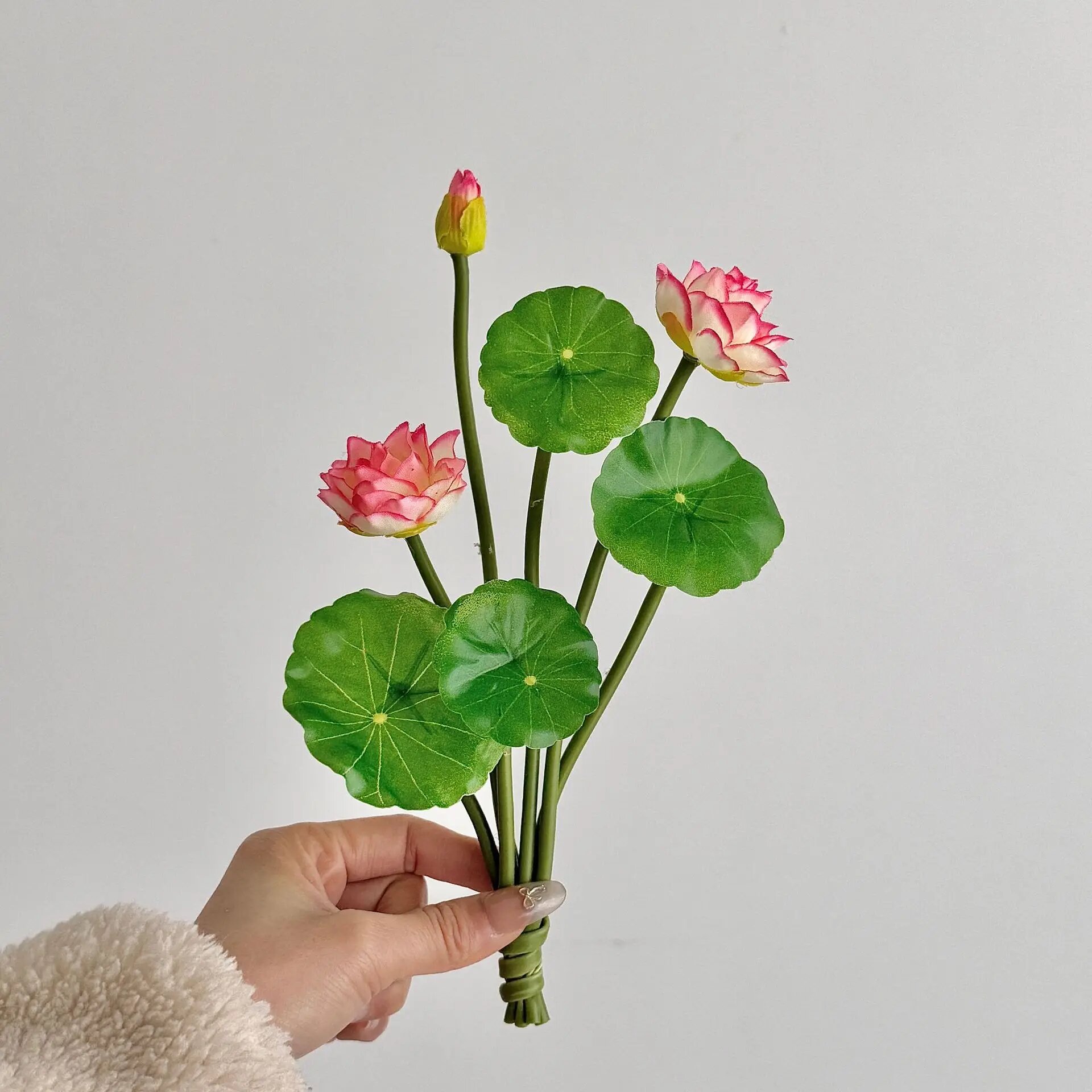 Искусственные цветы лотоса из шелка K