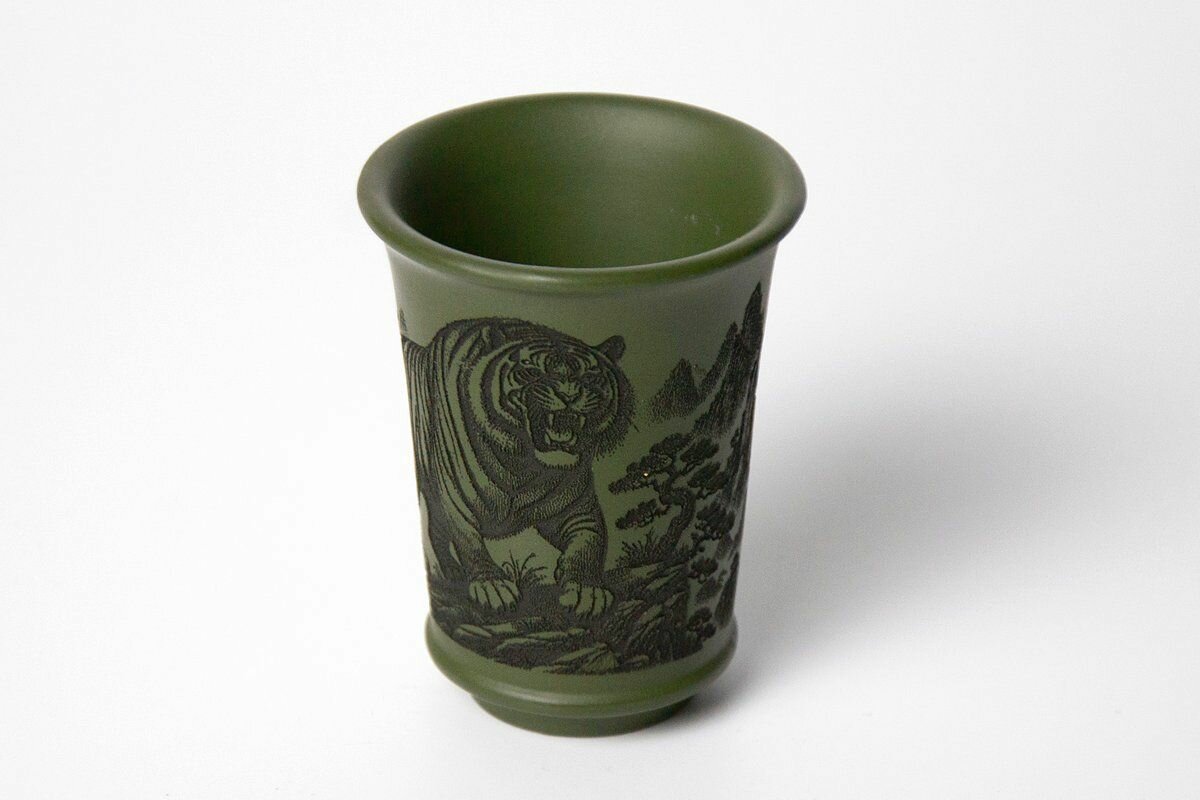 Пиала Тигр Люй Ни, исинская глина, 70 мл.