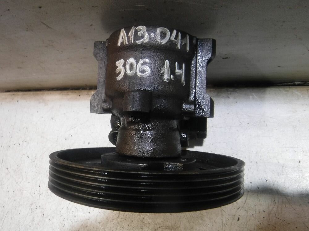 Насос гур Peugeot 306