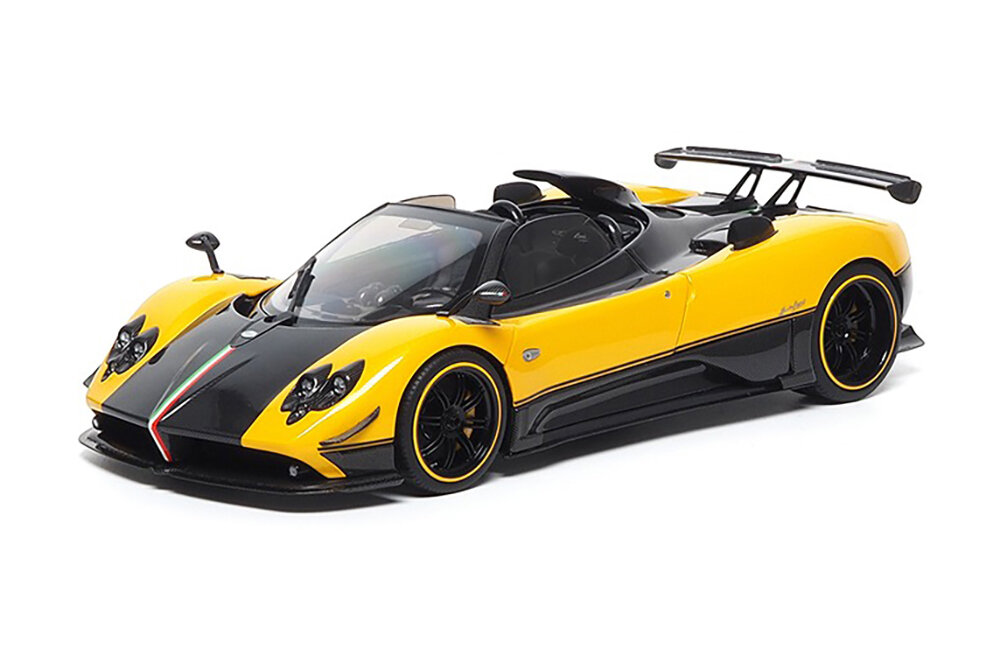 Модель коллекционная ALMOST REAL Pagani zonda cinque roadster 2009 yellow / пагани зонда родстер желтый