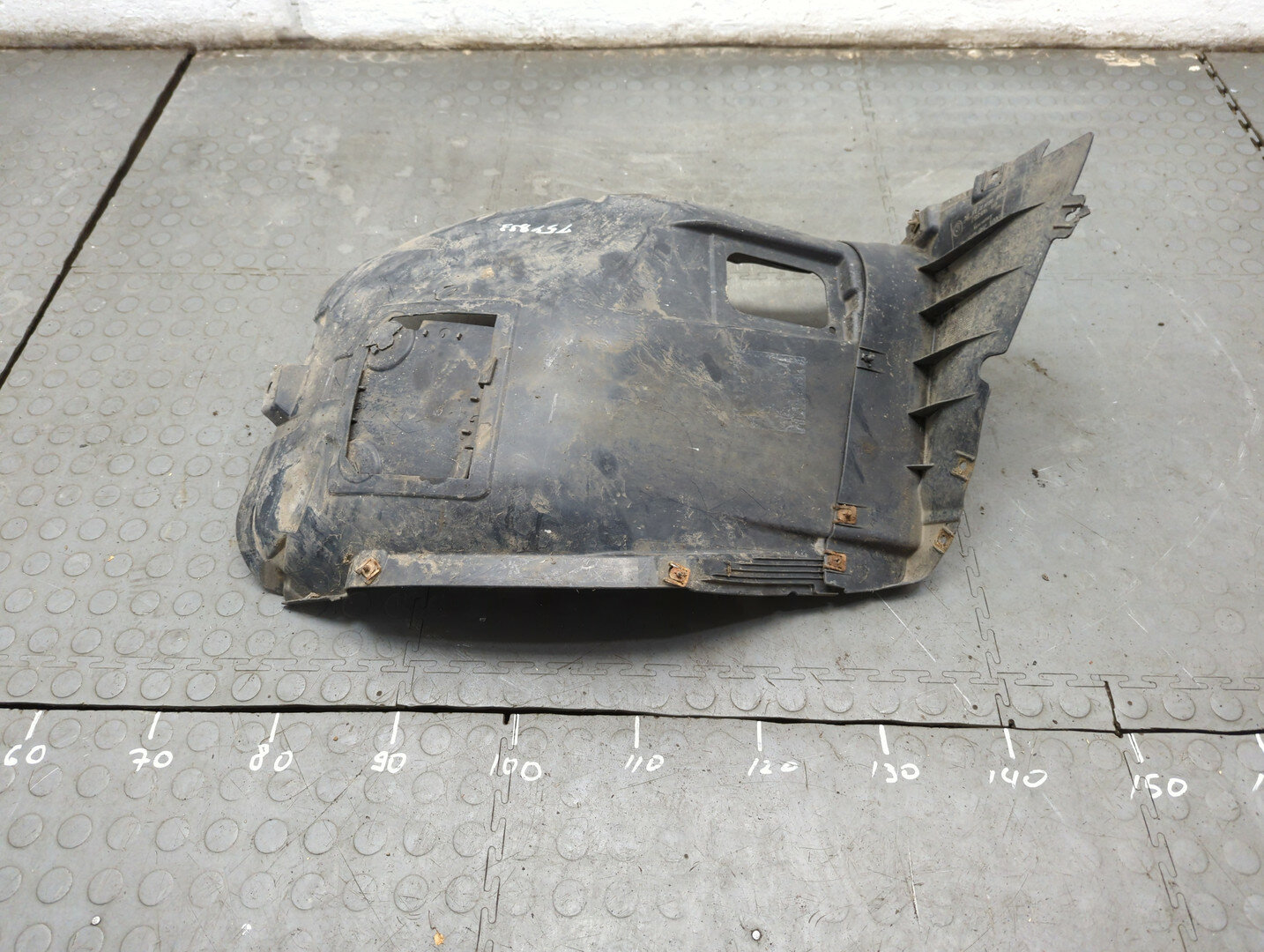 Защита арок (подкрылок) правая передняя BMW 3 E90, E91, E92, E93 Б/У