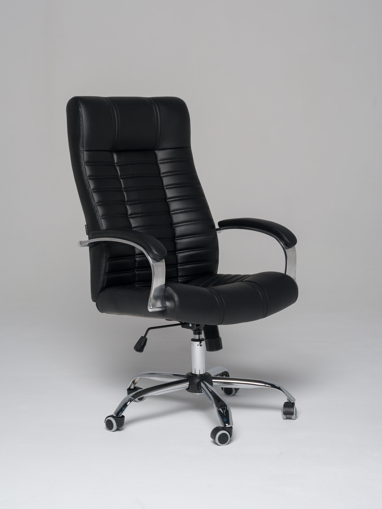 Кресло офисное Атлант-2 для руководителя, обивка: искусственная кожа, цвет: черный