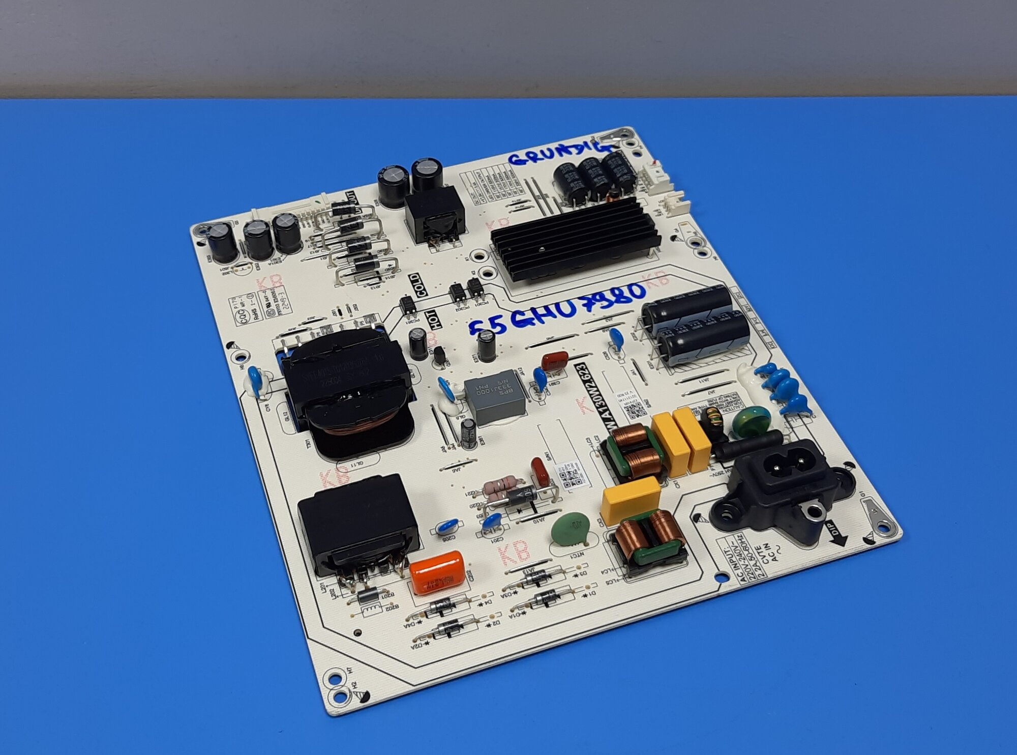 Блок питания PW. A130W2.623 телевизора Grundig 55GHU7980