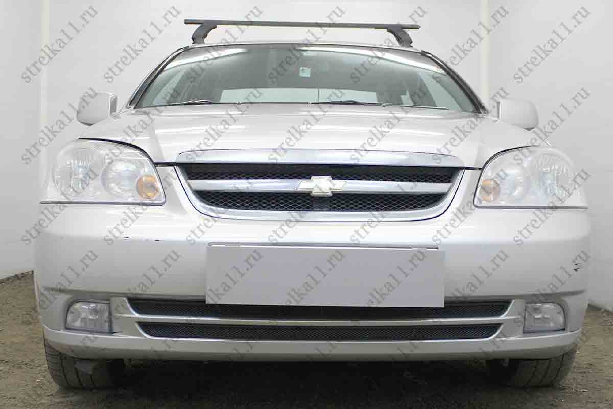 Защитная сетка радиатора с окантовкой и защелками для Chevrolet Lacetti (Седан / Универсал) 2004-2013 (I), 2шт