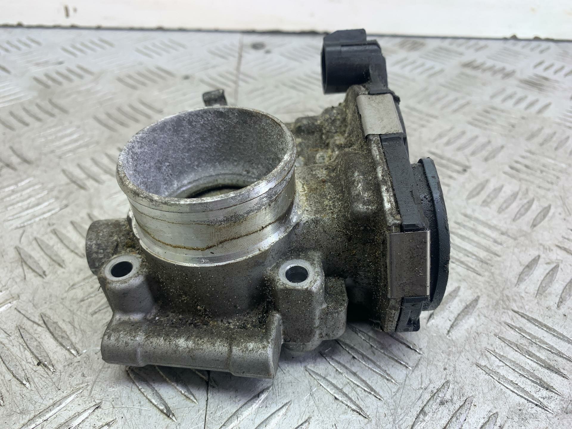 Дроссельная заслонка Opel Corsa E 2016 55562270