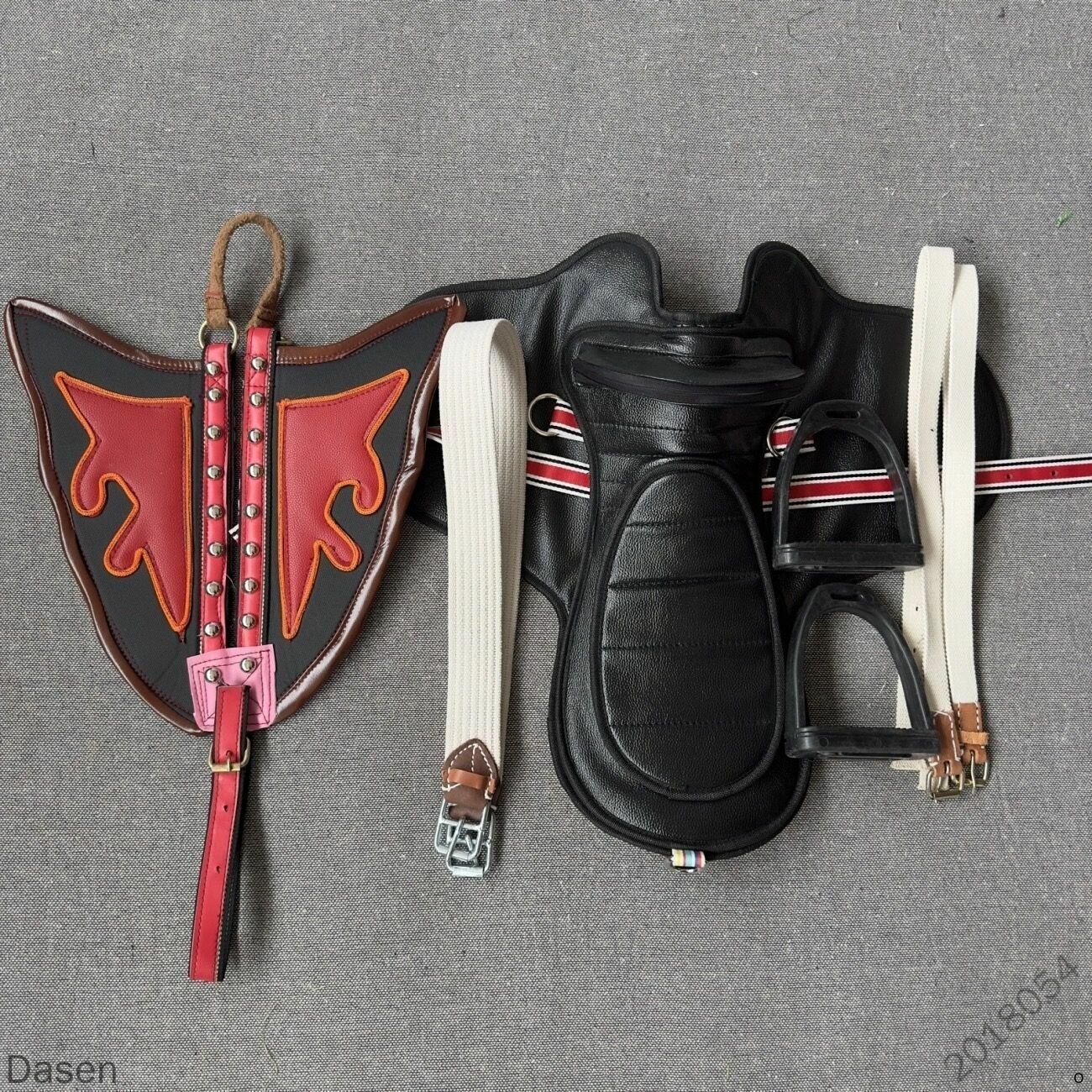 Седло для лошади