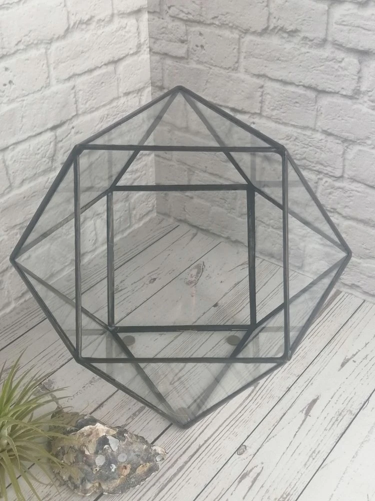 Флорариум "Кубооктаэдр", черная патина. VictoriaDesign. Стеклянная форма для флорариума. Стильный декор интерьера