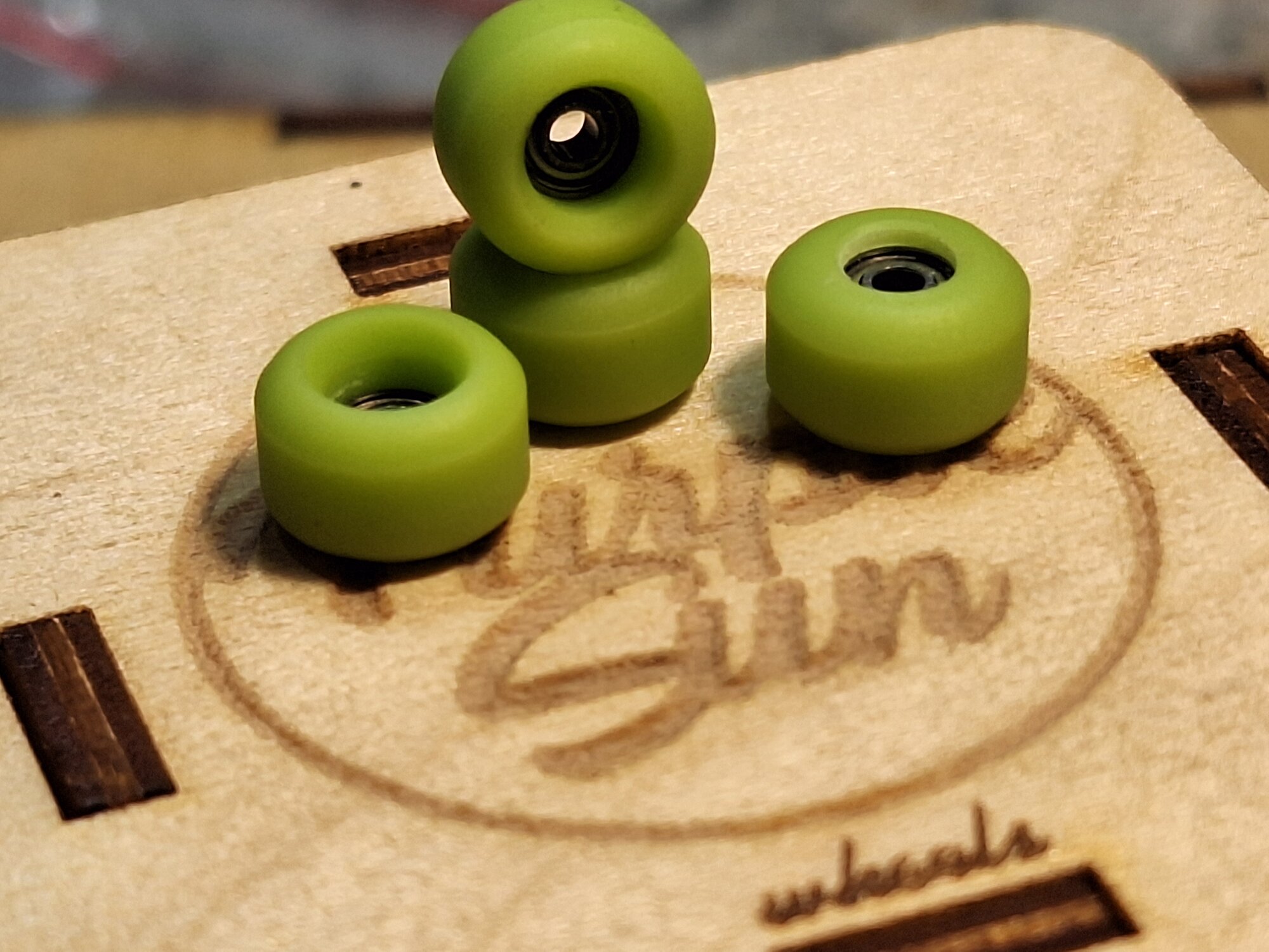 Колеса для фингерборда PurpleSun 8.0-5.2мм салатового цвета