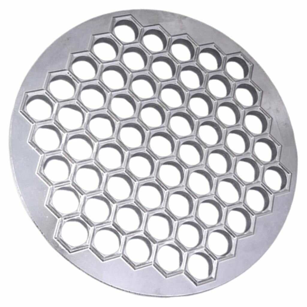 Практичный алюминиевый пельменный пресс на 61 ячейку