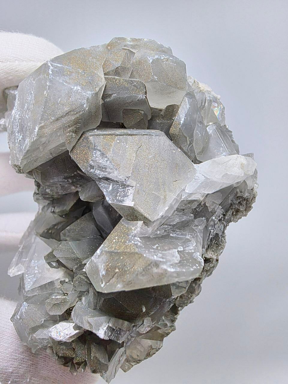 Кальцит с пиритом, 88 мм 296 г.