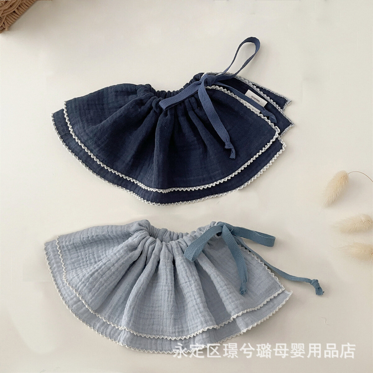 Корейский INS Чистый хлопок Четырехслойный хлопковый газовый слюнявчик Цветной блок с завязками 360-градусный анти-плюсок Молоко впитывающий слюнявчик