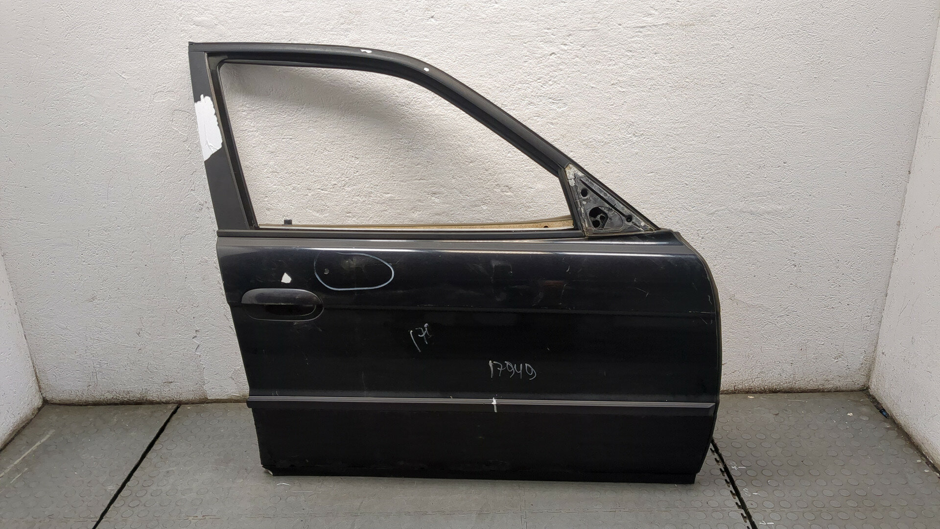 Дверь боковая (легковая) правая передняя BMW 7 E38 Б/У