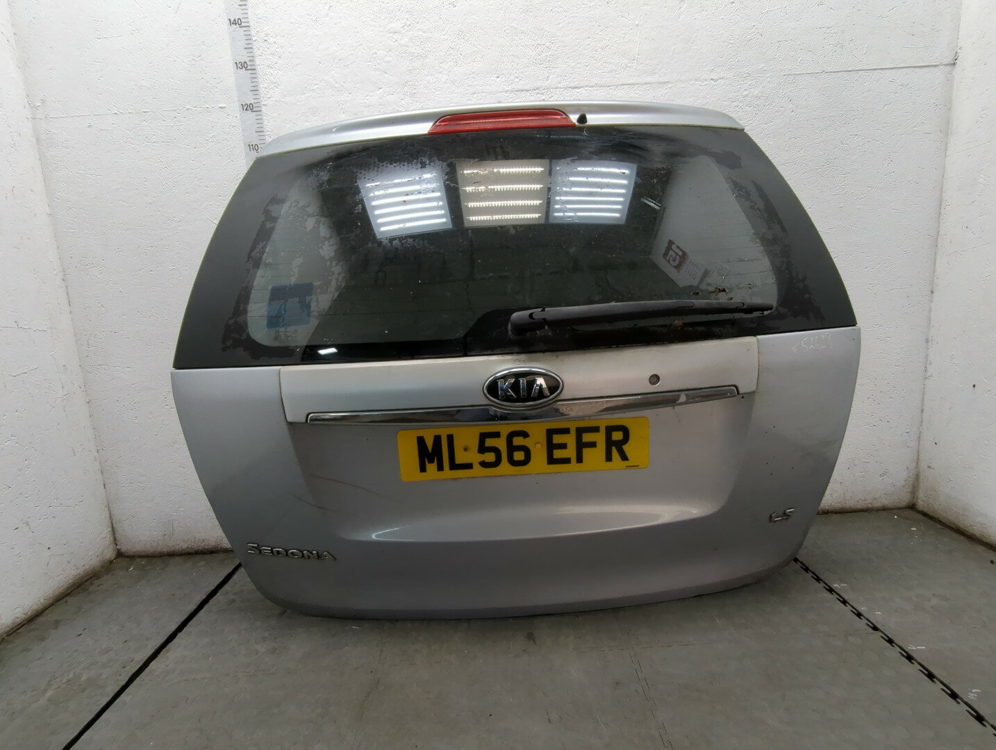 Крышка (дверь) багажника КИА Carnival Б/У