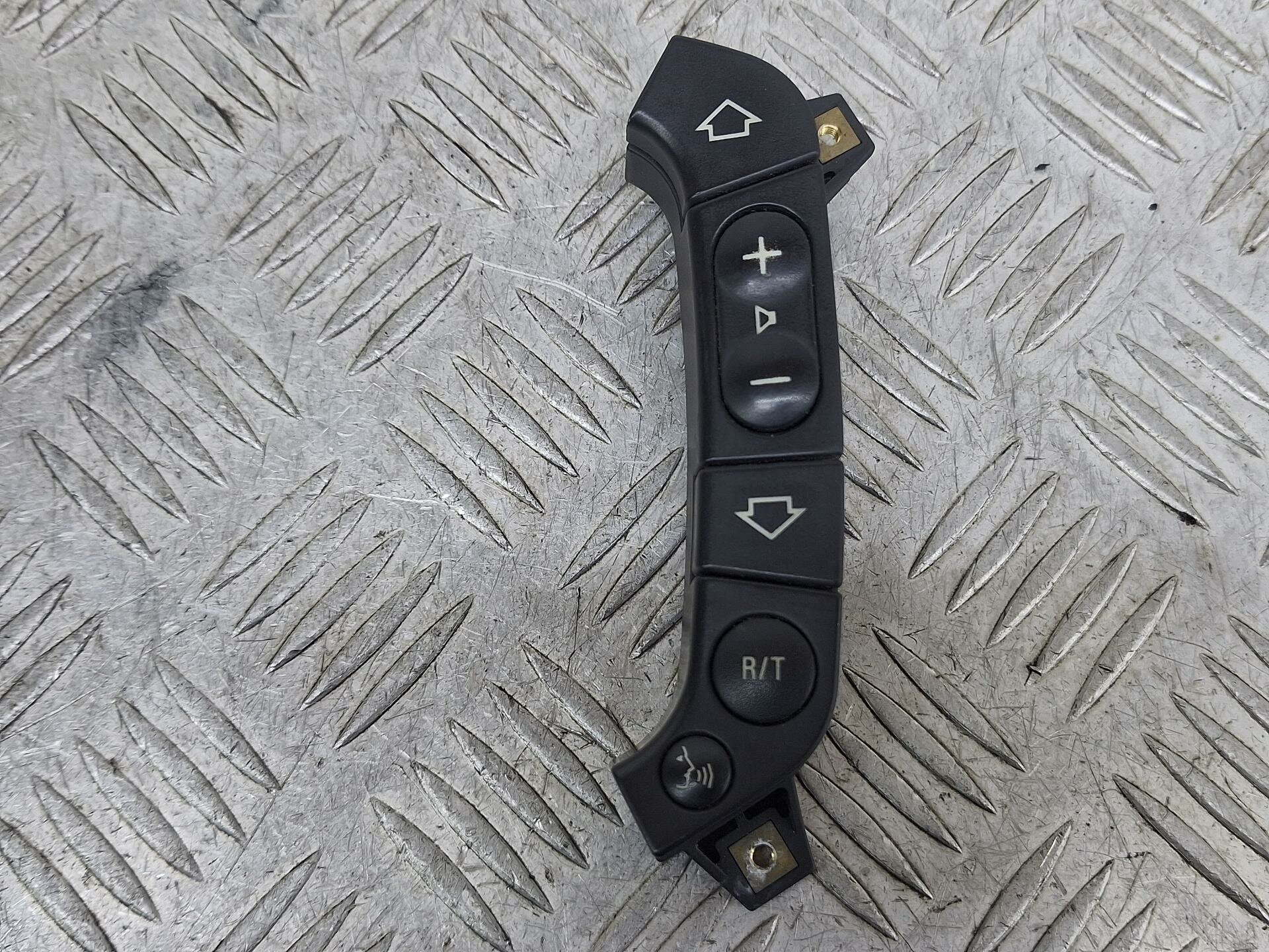 Кнопки управления на руле BMW 5 E39 рест. (2000 - 2004) 03740301