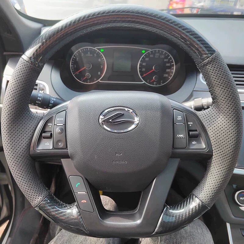 Накладка на руль Landwind X7 2015-2018 - Искусственная микрофибра, глянцевый карбон + черная кожа, с перфорацией