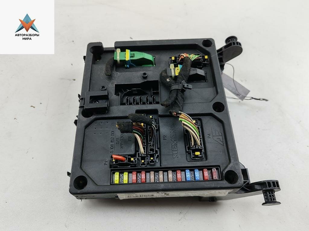 Блок предохранителей Ford Galaxy рест. 2004 7M3962258AF