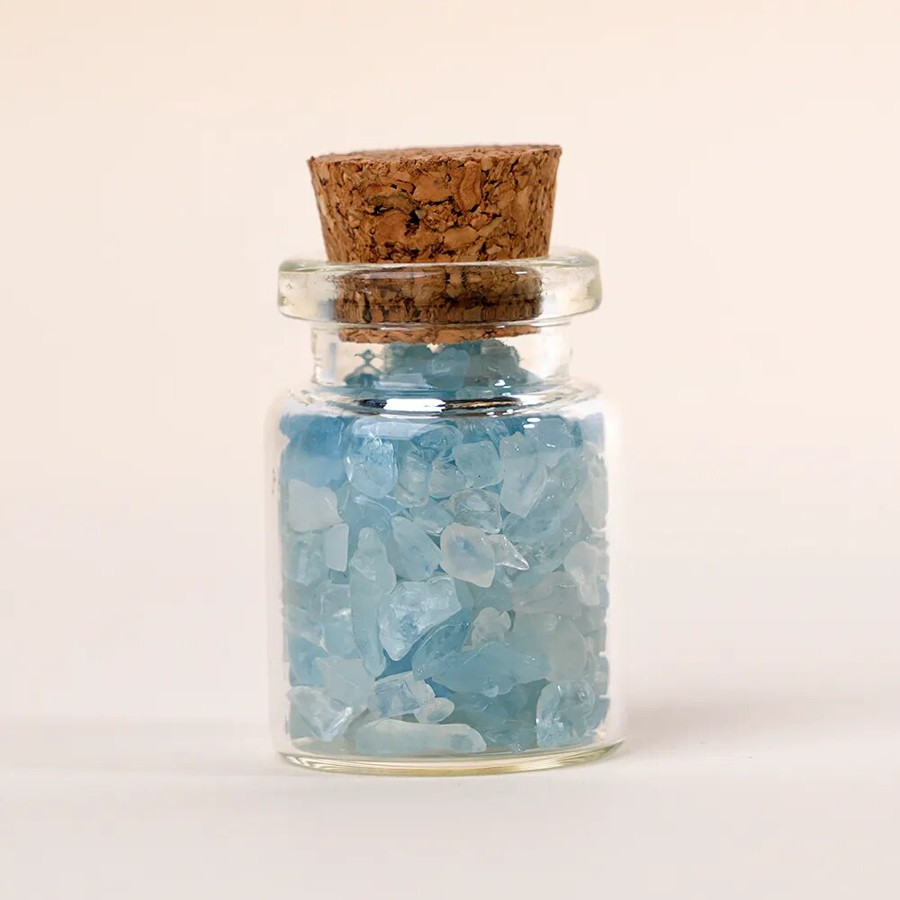 В бутылке натуральный каменный сапфир Волшебный амулет