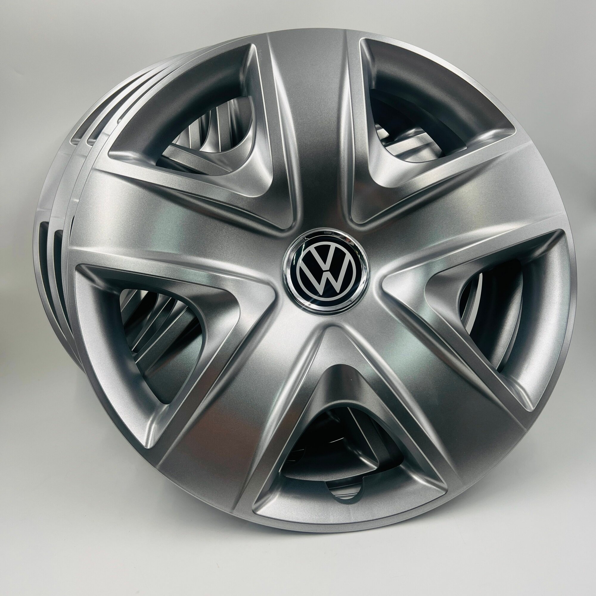 Колпаки гибкие на колеса с эмблемой R17