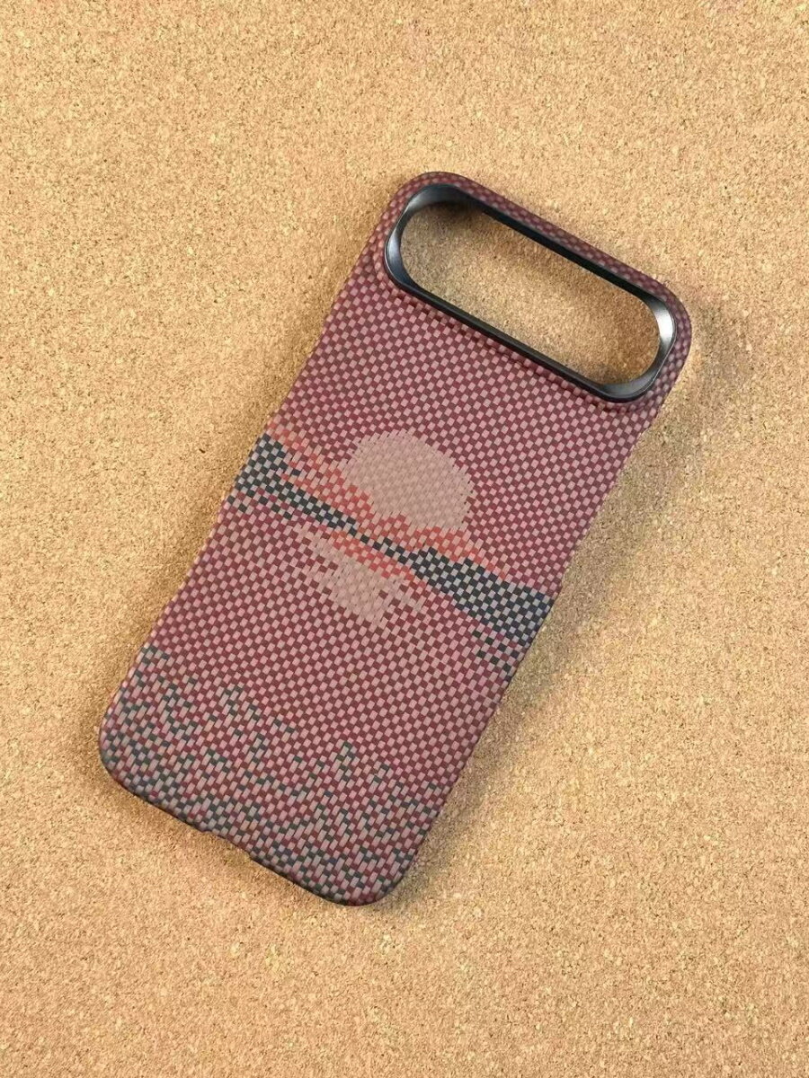 Карбоновый чехол Carbon Shield для iPhone 17 с Magsafe Sunrise