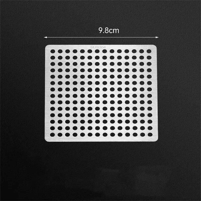 Решетка-фильтр для слива в ванной