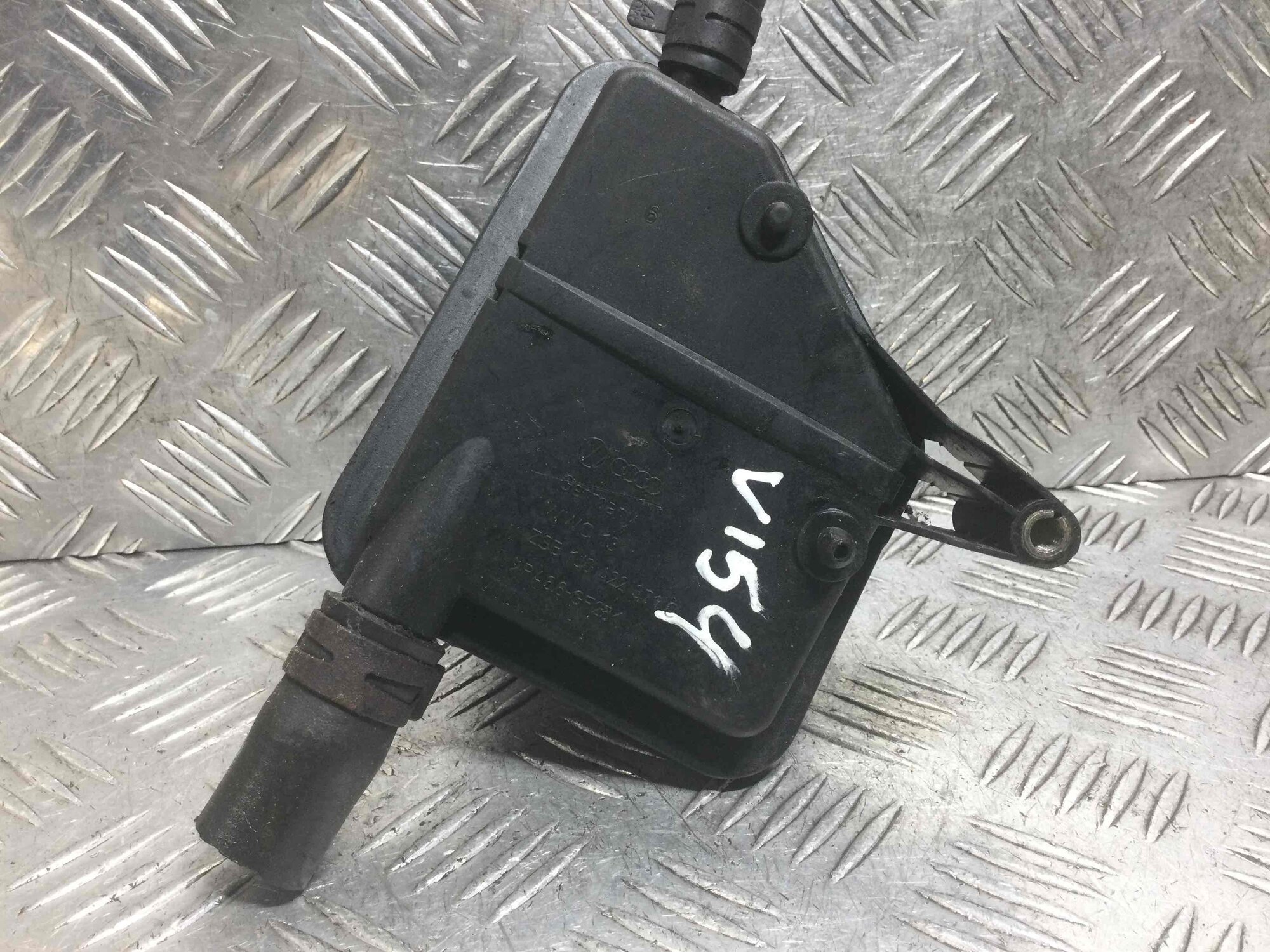 Б/У Бачок гидроусилителя Volkswagen Golf 4 поколение (1997-2004) 2000 г.