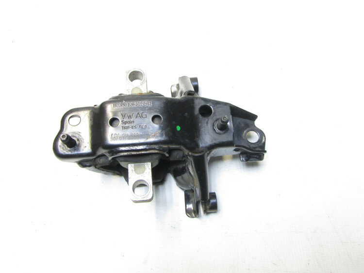 Подушка двигателя левая 6Q0199555AS на КПП Volkswagen Polo 01-09г Skoda Fabia 2007-2015 c МКПП