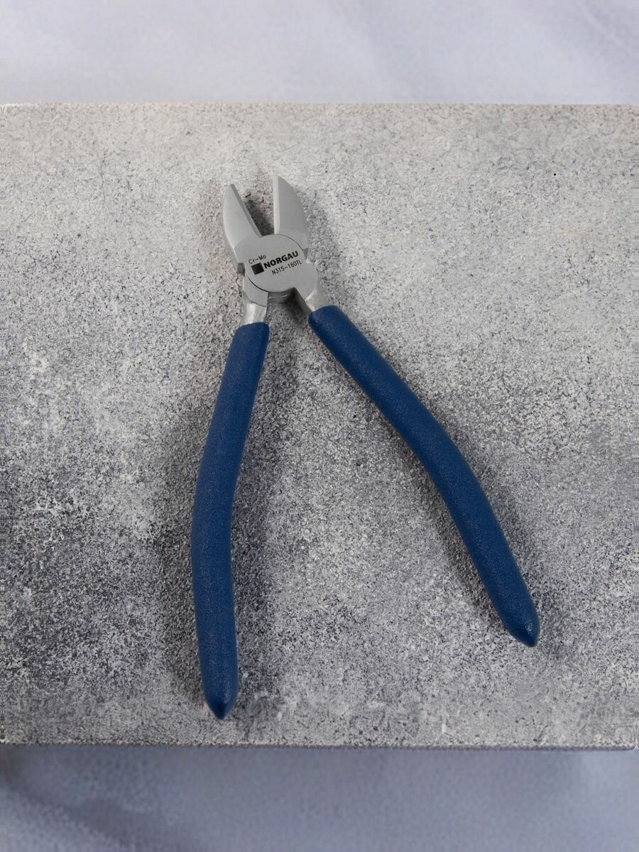 Бокорезы (кусачки) NORGAU Industrial из закаленной Cr-Mo стали с нескользящими двухкомпонентными рукоятками, 160 мм