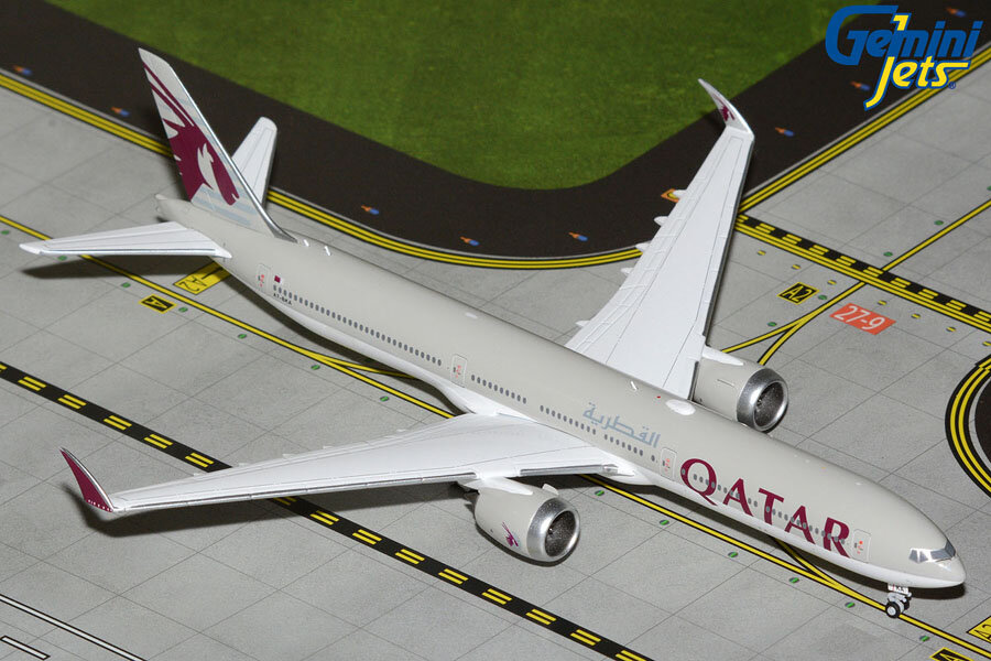Gemini Jets Модель самолета Boeing 777-9 Qatar Airways