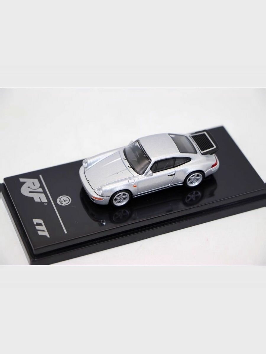 Легкосплавная модель автомобиля/Масштаб 1:64/Porsche 911 RUF CTR1 1987 серебристый