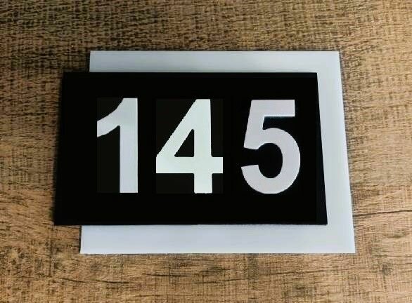 Цифры на дверь, табличка с номером черная 145