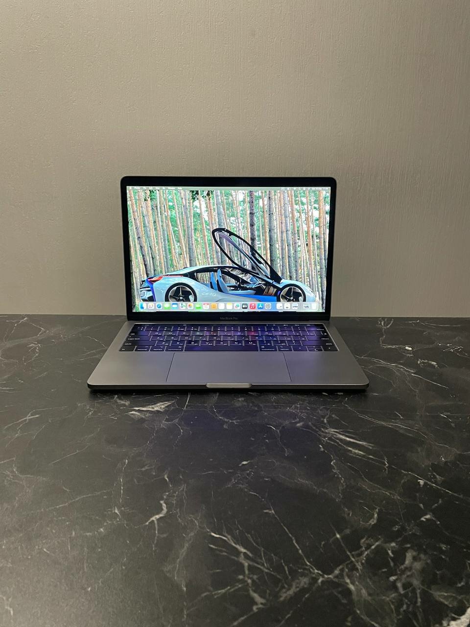 Ноутбук MacBook Pro 13 2019 г. 2560x1600, Intel Core i5 1,4 ГГц, 16/256 ГБ, Intel Iris Plus Graphics 645