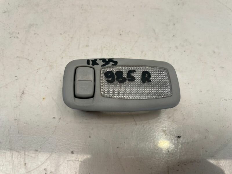Плафон салона Hyundai IX35 2011 928902S000OM LM G4KD, правый (с пробегом)