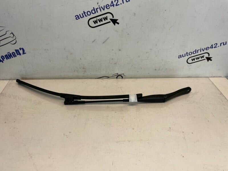 Держатель щетки стеклоочистителя Opel Astra 2005 6272513 L48 Z16XEP, левый (с пробегом)
