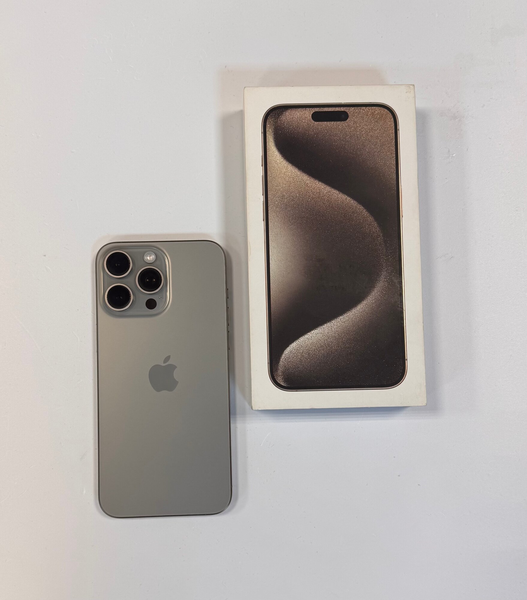 Смартфон Apple iPhone 15 Pro Max, 512 ГБ, Titanium Natural, 89% аккумулятор