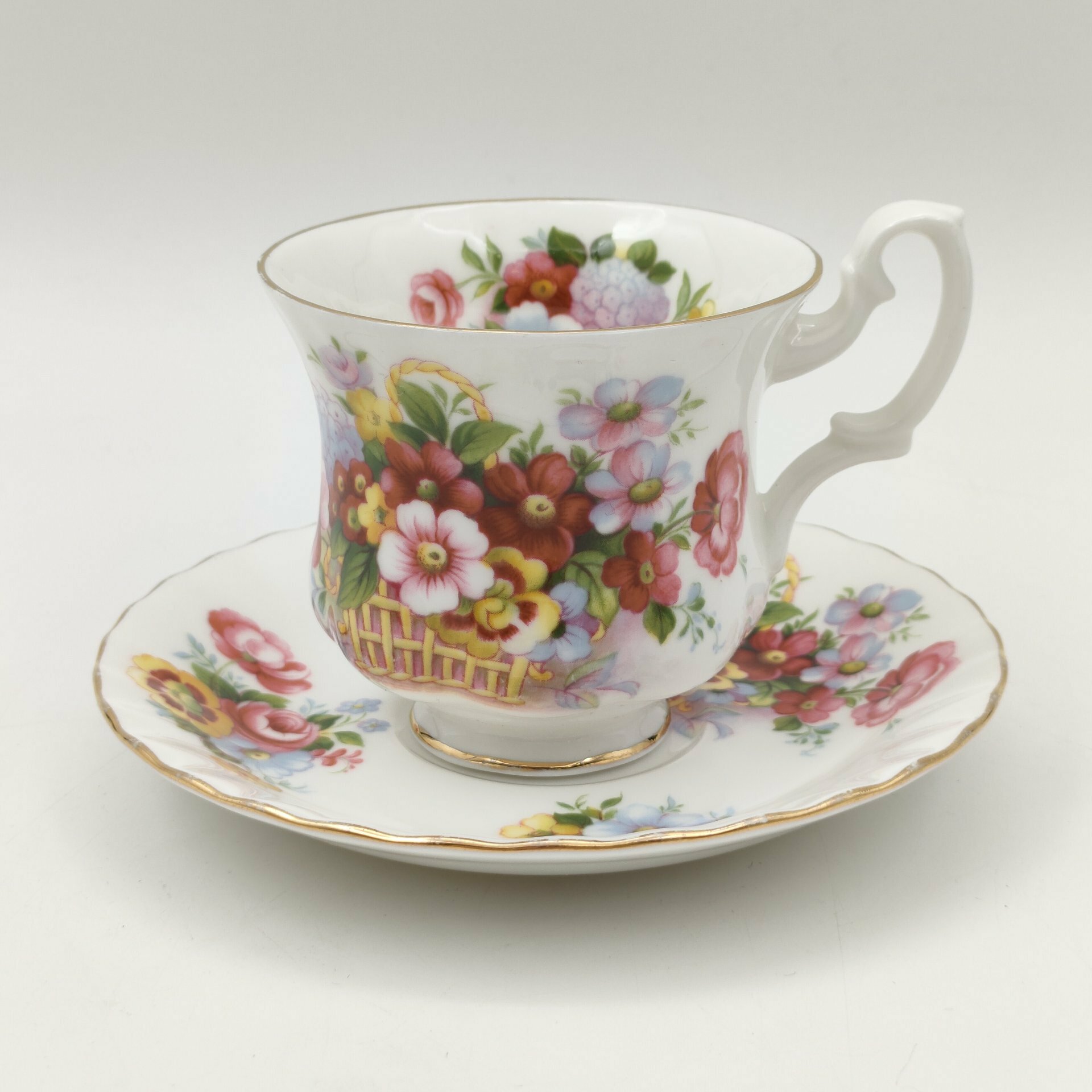 Кофейная пара с ярким цветочным декором Fairford, Royal Albert, фарфор, деколь, золочение