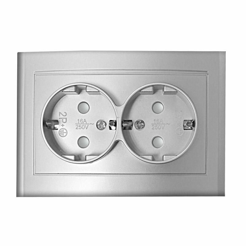 Розетка 2-м СП Бриллиант 16А IP20 с заземл. защ. шторки серебр. UNIVersal 7949797