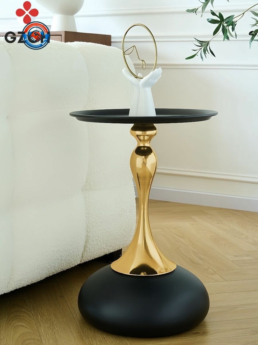 Круглый журнальный столик из кованого металла, белый с золотой рамой 40 см, стильный диванный стол для гостиной, спальни, виллы, современный и устойчивый, подходит для декора и ежедневного использования