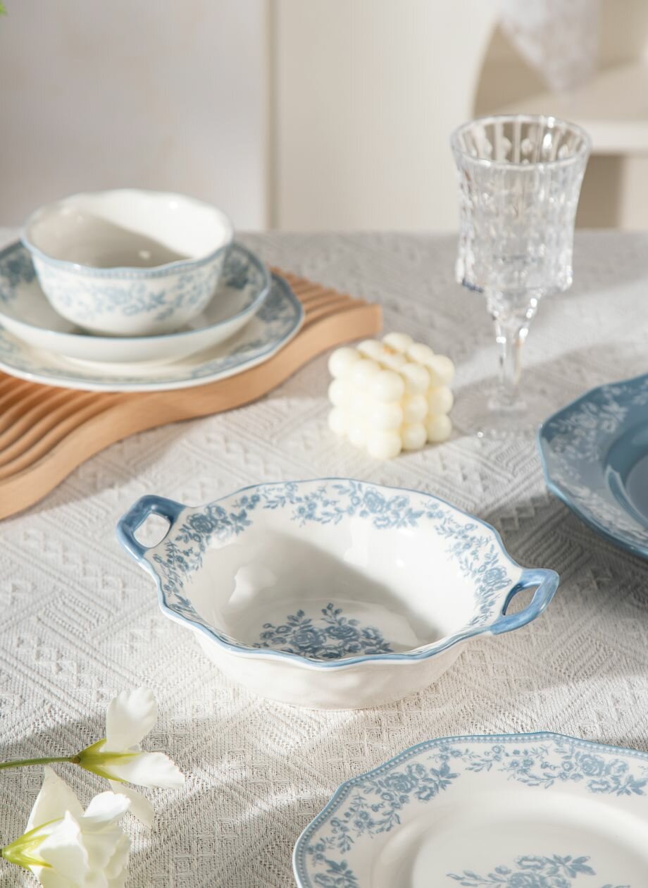 "Утренняя лазурь" Салатник фарфоровый 650мл, д18,5см, h6см, 2 ручки, волнистый край, отводка, белый