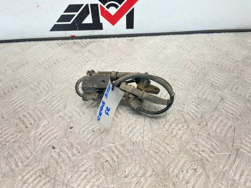 Б/У датчик abs Kia Ceed 2009 ED G4FC Перед. Прав. 66074 Hyundai-KIA арт. 598301H300