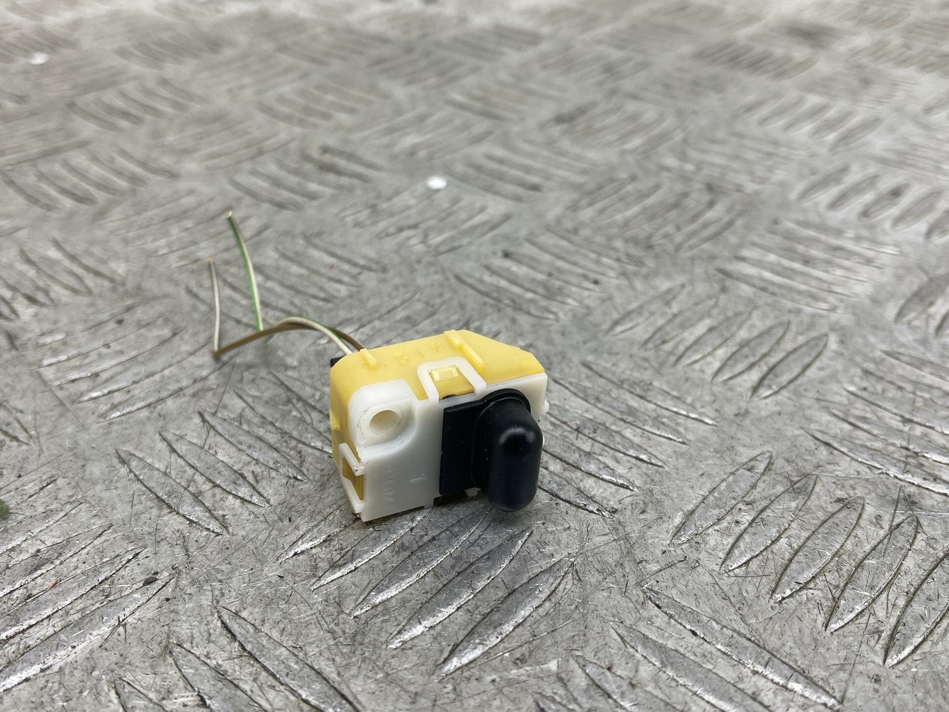 Датчик света Audi A4 B5 (1994 - 1999) 8D0907539