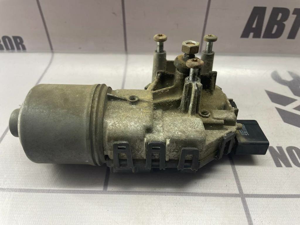 Моторчик стеклоочистителя передний Ford Focus 2 05-08