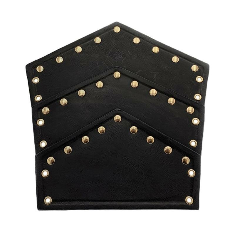 Кожаные наручи в стиле средневековья