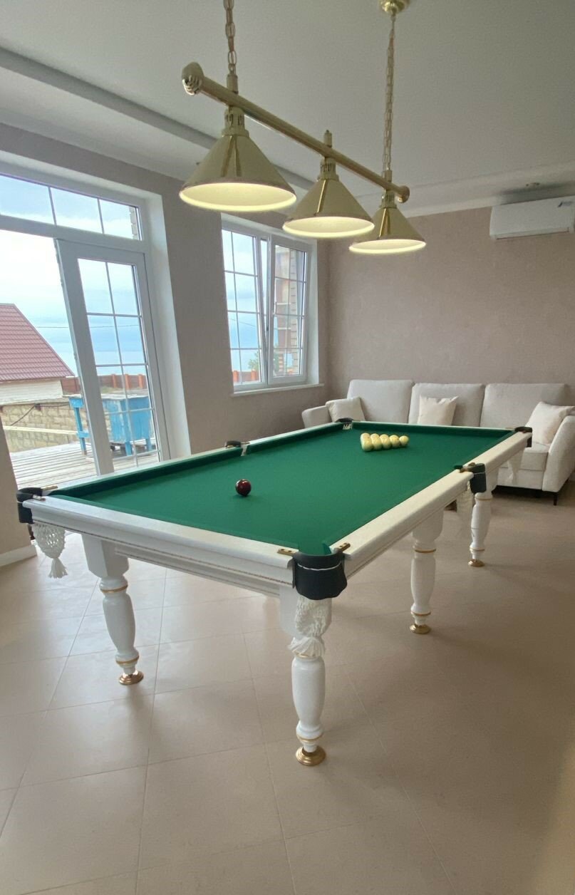 Бильярдный стол "Ферзь Белый" 10 футов, для Русской пирамиды .