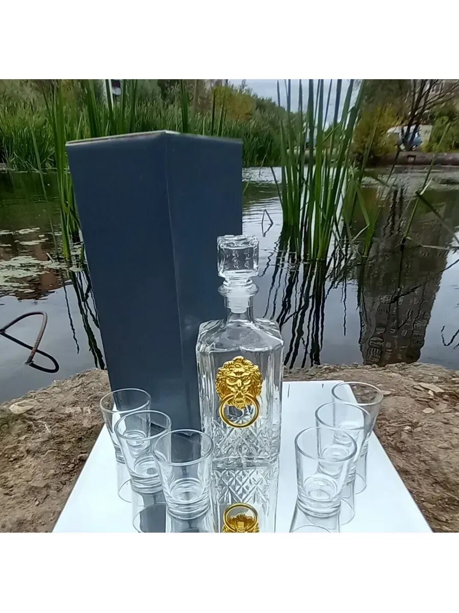 Графин золотой Лев 500мл+ 6 стопок 50мл в подарочной коробке