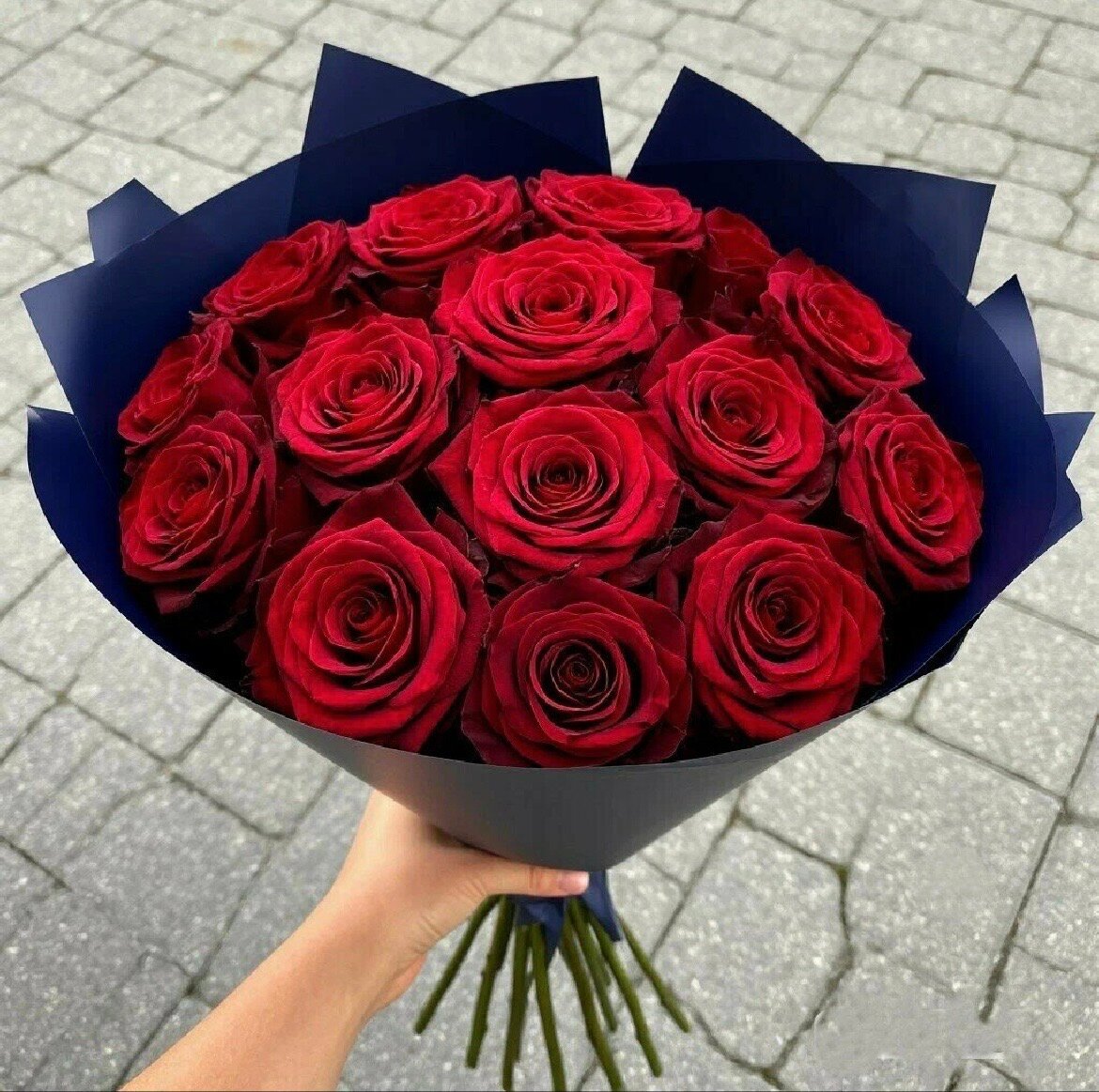 Букет из красных роз 15 шт, красивый букет цветов, шикарный, премиум цветы, премиум букет