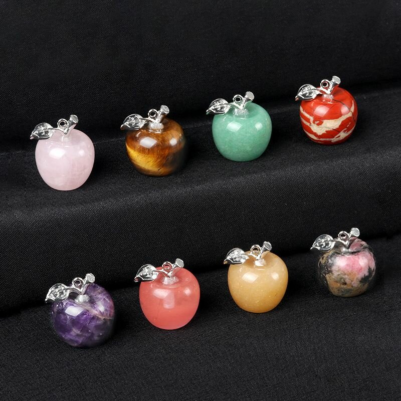 Природные каменные яблоки.