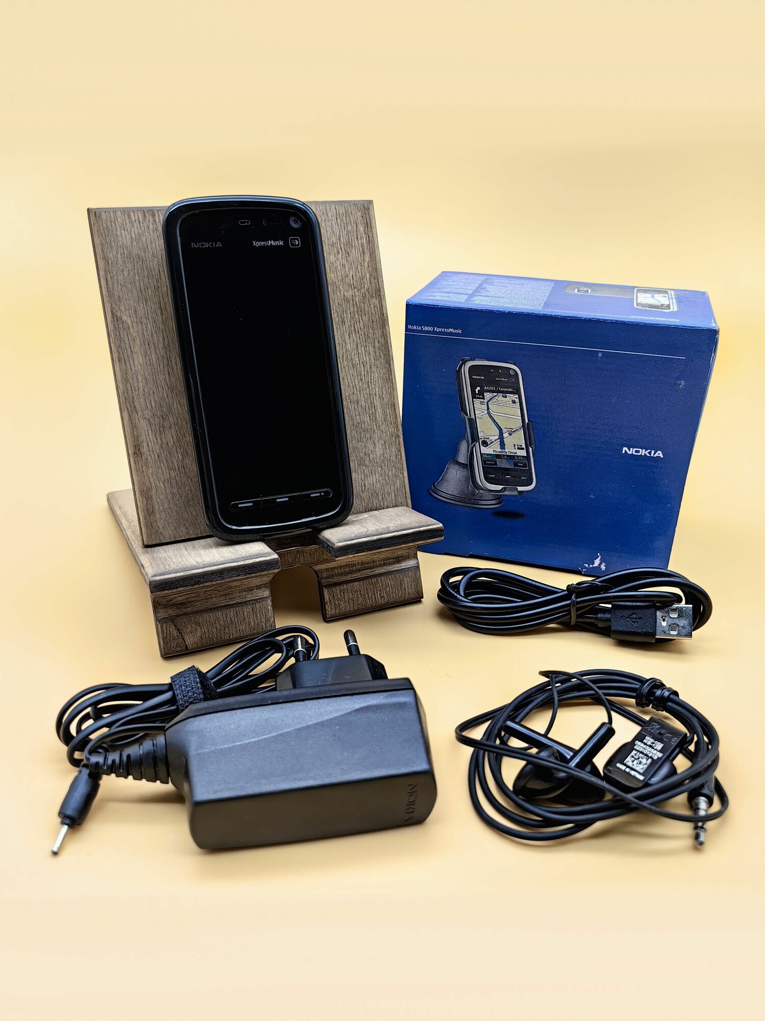 Мобильный кнопочный телефон Nokia 5800 XpressMusic, Черный