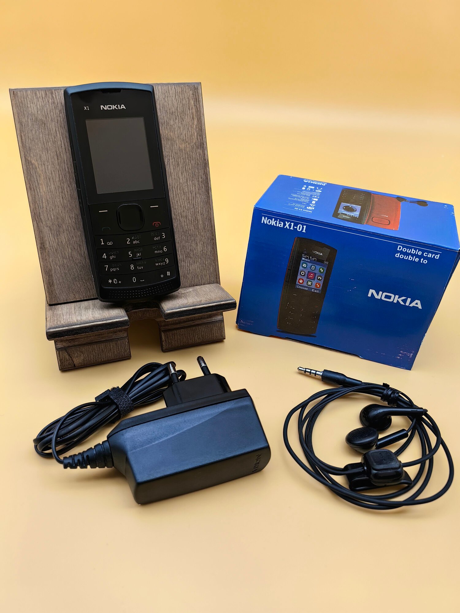 Мобильный кнопочный телефон Nokia X1-01, Синий